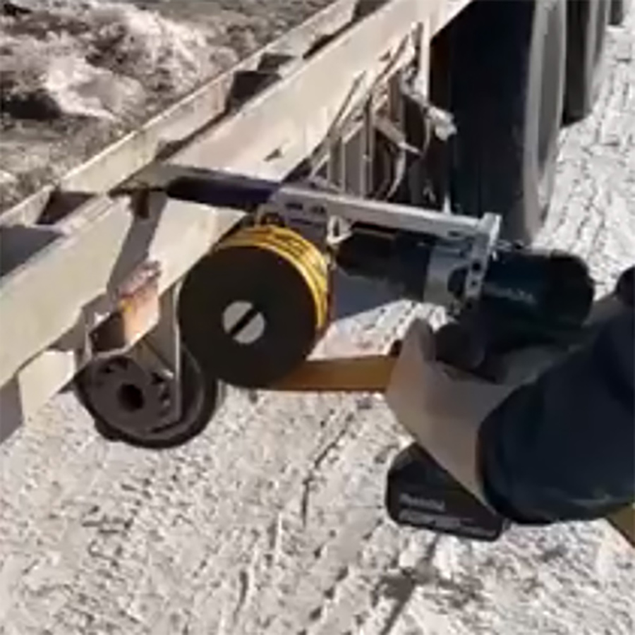 Roll N'Store – Roll and store flatbed cargo straps - Winder RSHB®